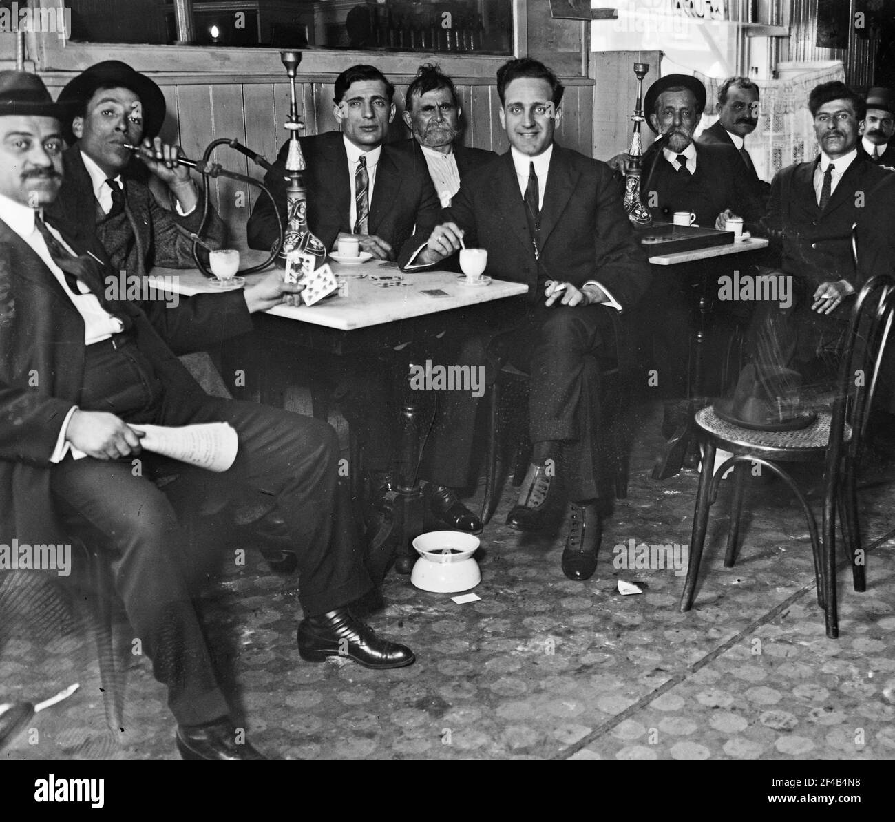 1910s hookah bar hi-res stock photography and images - Alamy