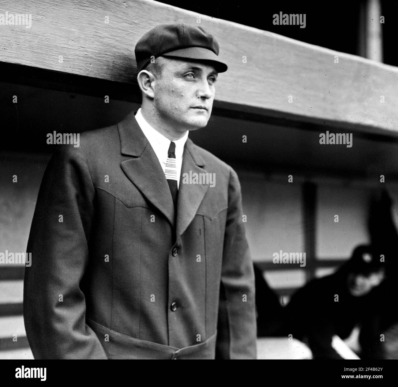 Vintage umpire hi-res stock photography and images - Alamy