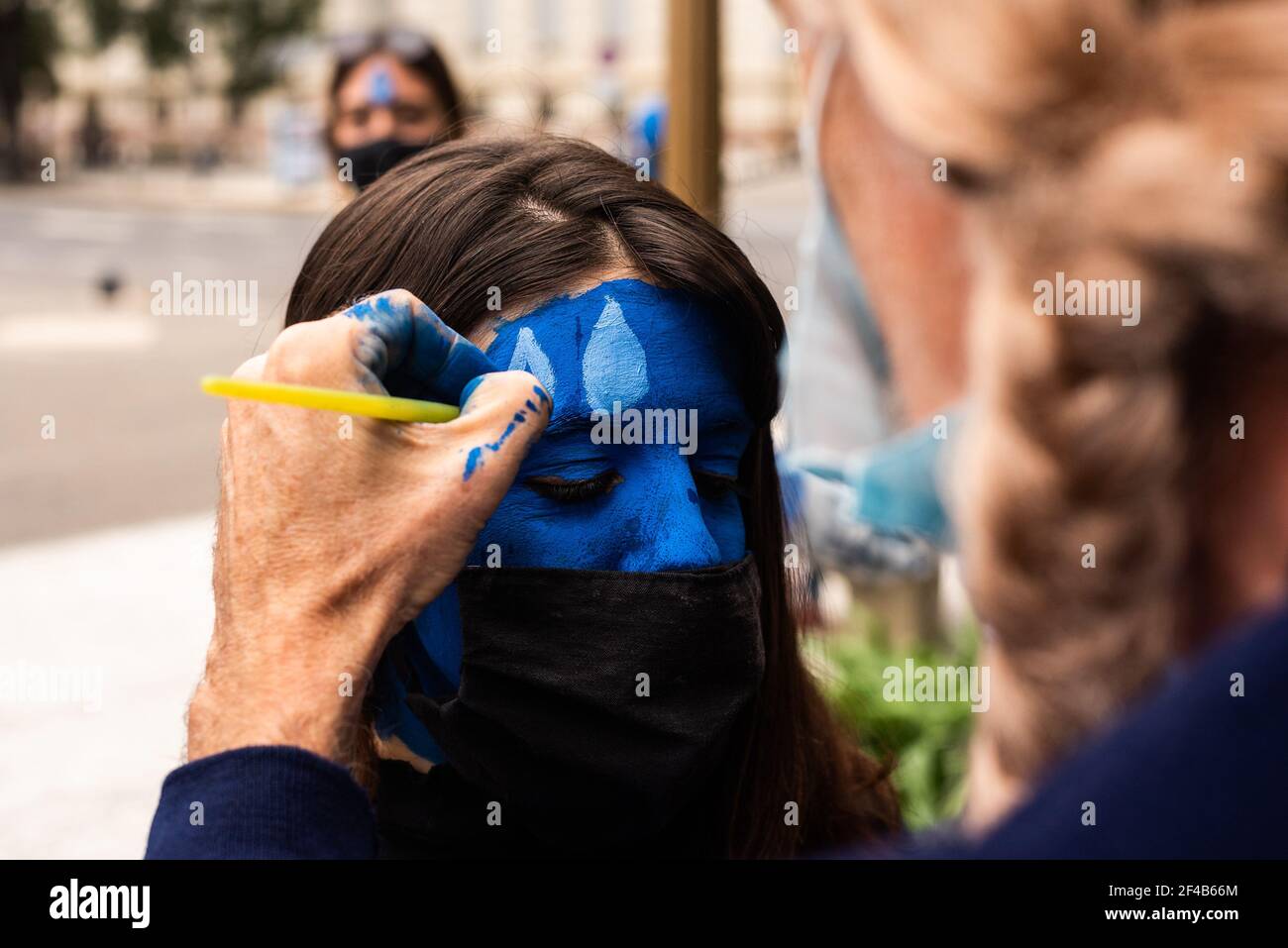 Environment protest face paint hi-res stock photography and images - Alamy