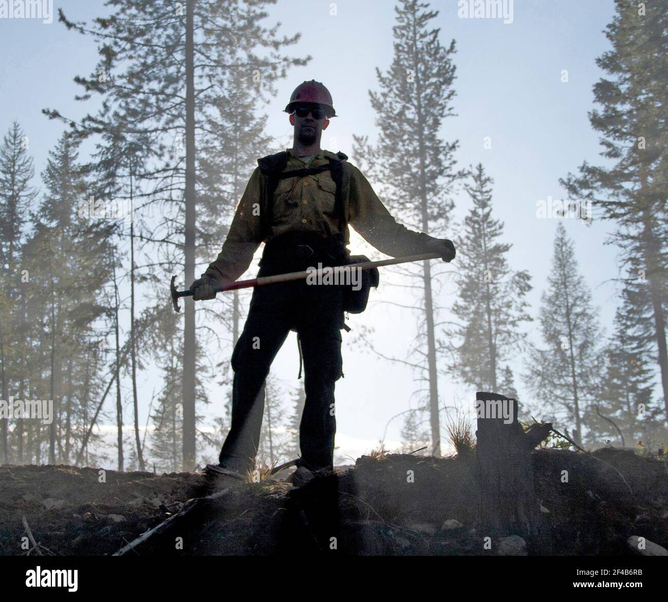 Wildfire mop up crew hi-res stock photography and images - Alamy