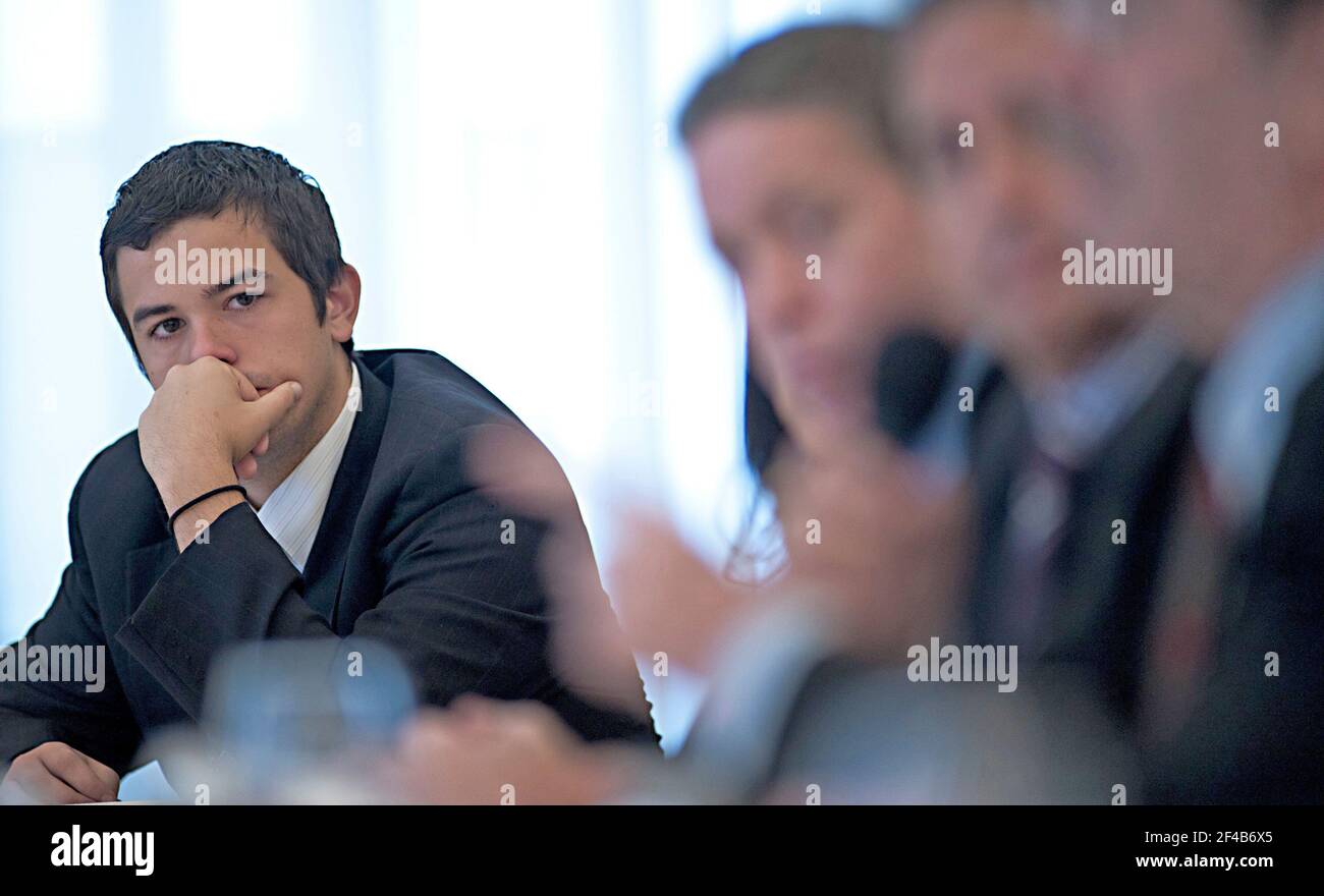 Student body president hi-res stock photography and images - Alamy