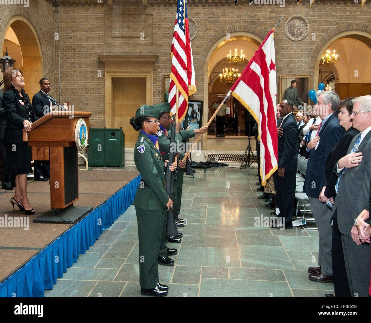 Singing national anthem school hi-res stock photography and images - Alamy