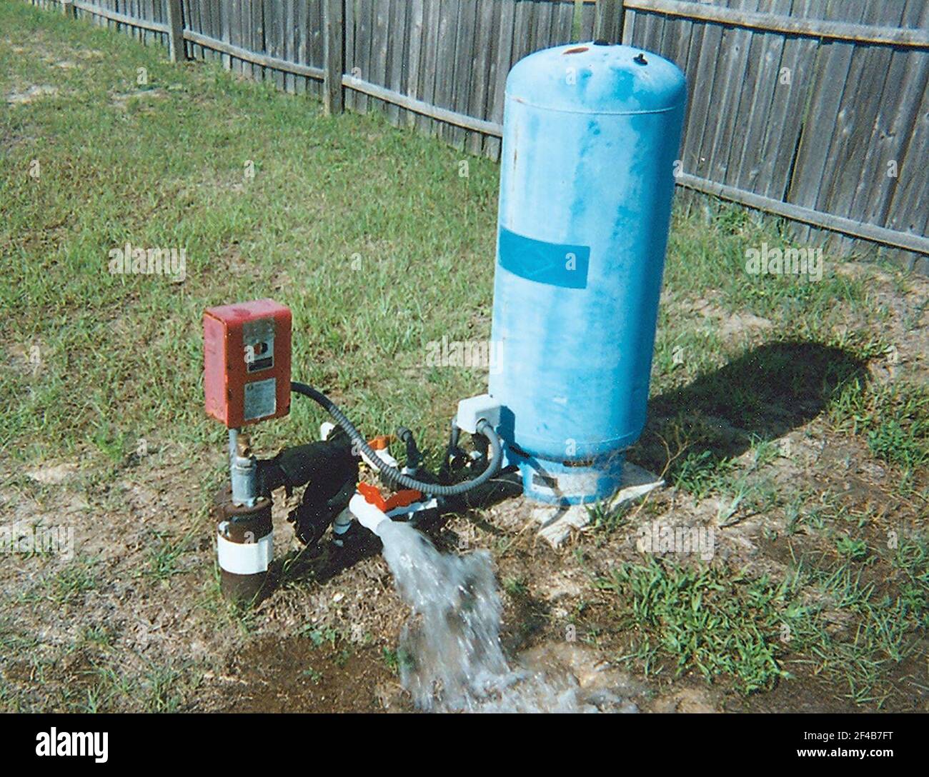 Archival water well hi-res stock photography and images - Alamy