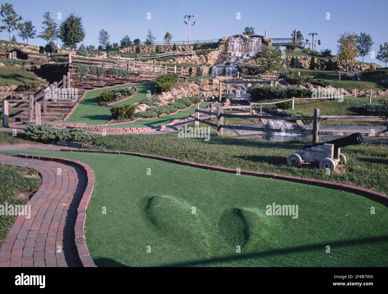 Overall with Green Front - Pirate's Cove Adventure Golf Route 13 ...