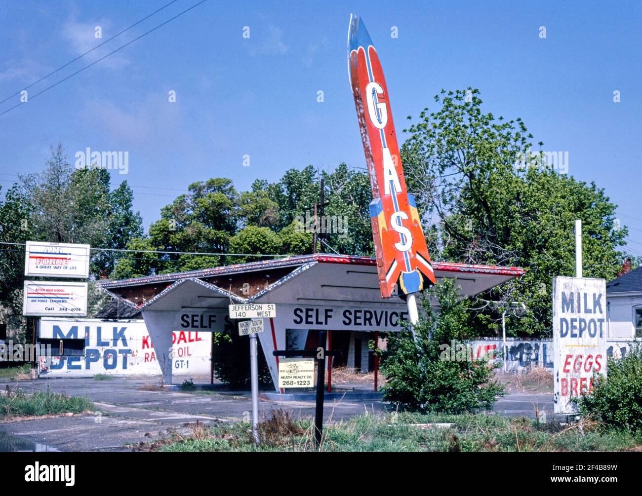 1980s petrol station sign hi-res stock photography and images - Alamy