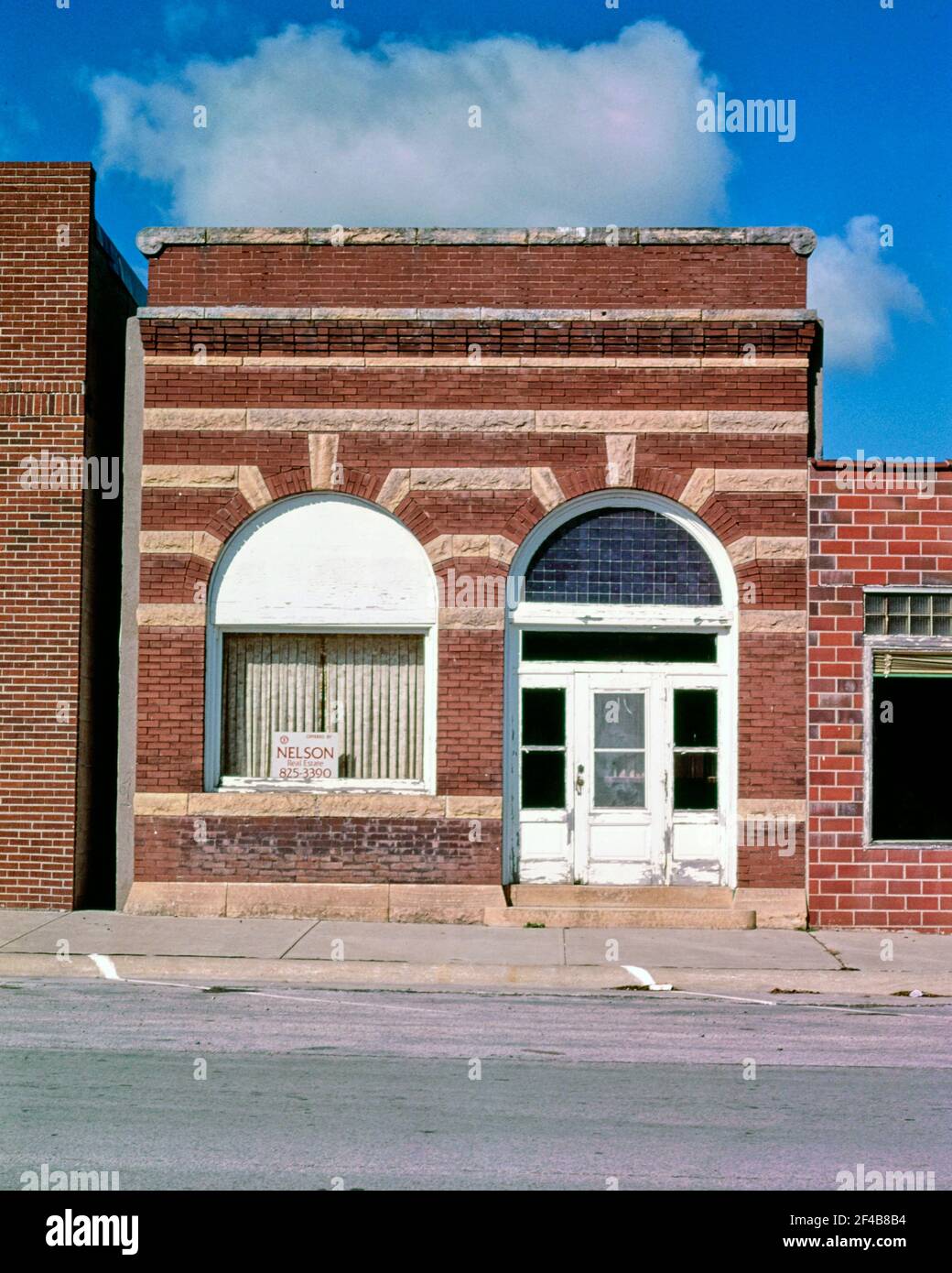 Main street iowa hi-res stock photography and images - Alamy