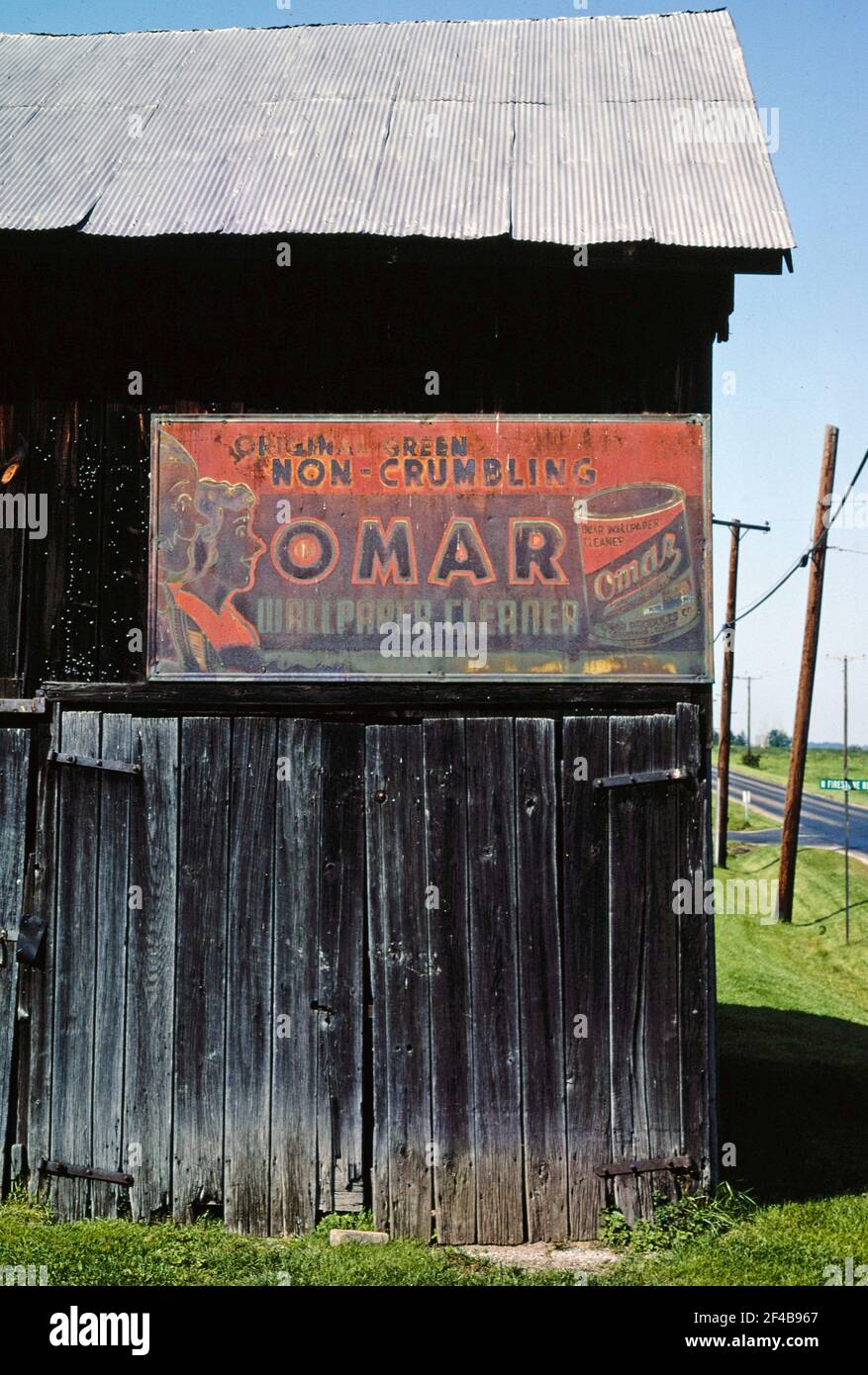 1980s United States - Sign on Barn Jefferson Ohio ca. 1988 Stock Photo ...