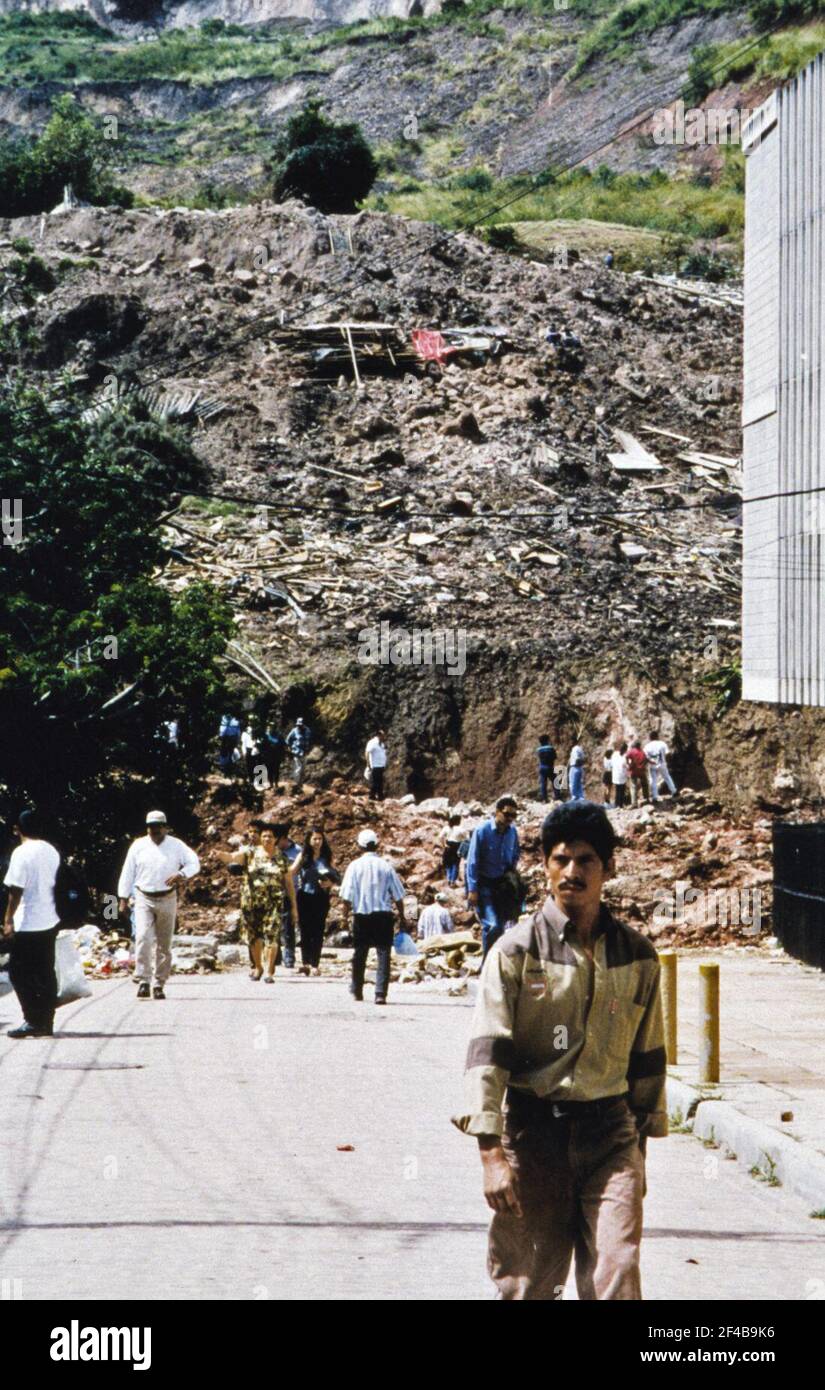 Landslide damage in the aftermath of Hurricane Mitch - Tegucigalpa ...