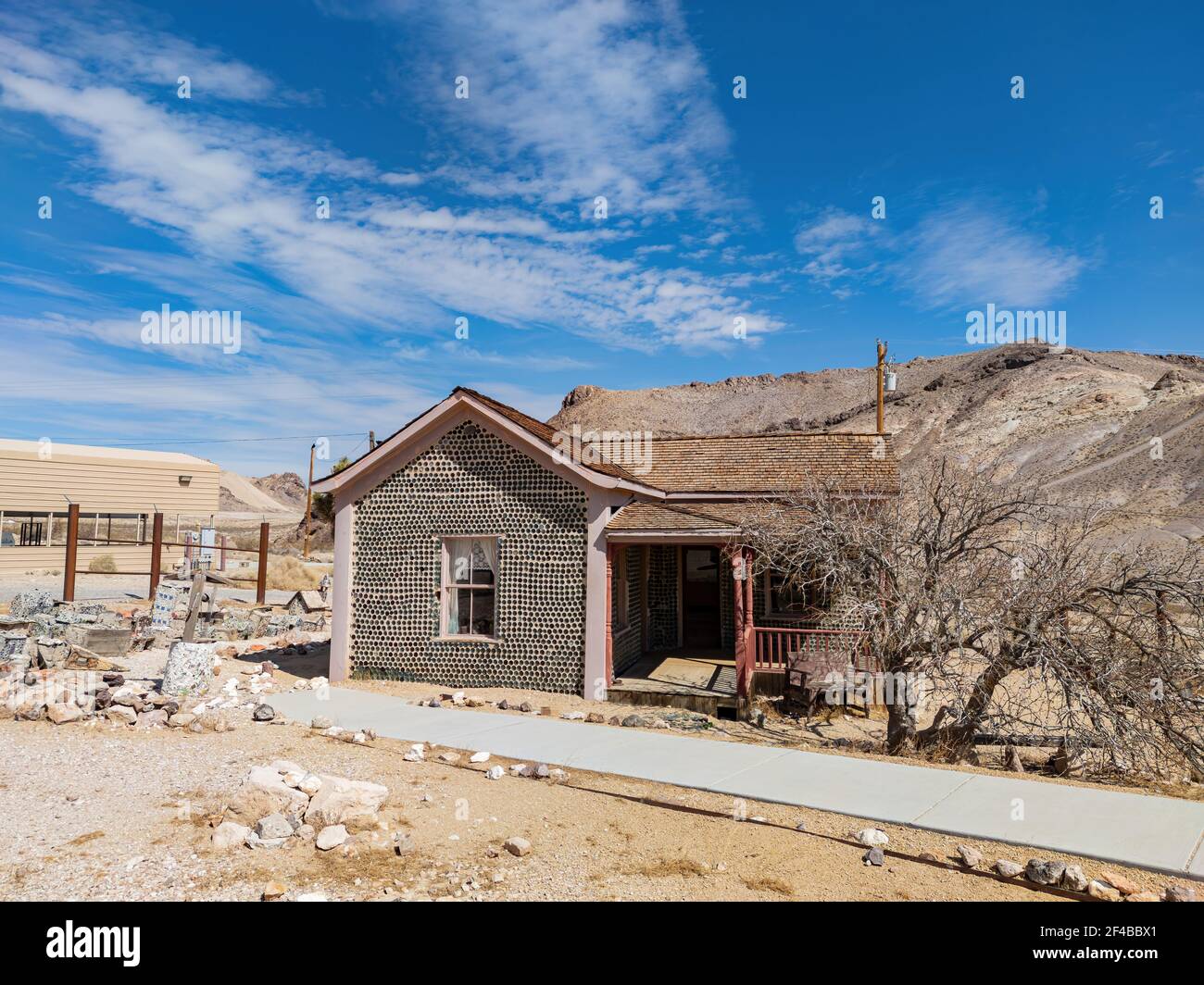 Tom kellys bottle house hi-res stock photography and images - Alamy