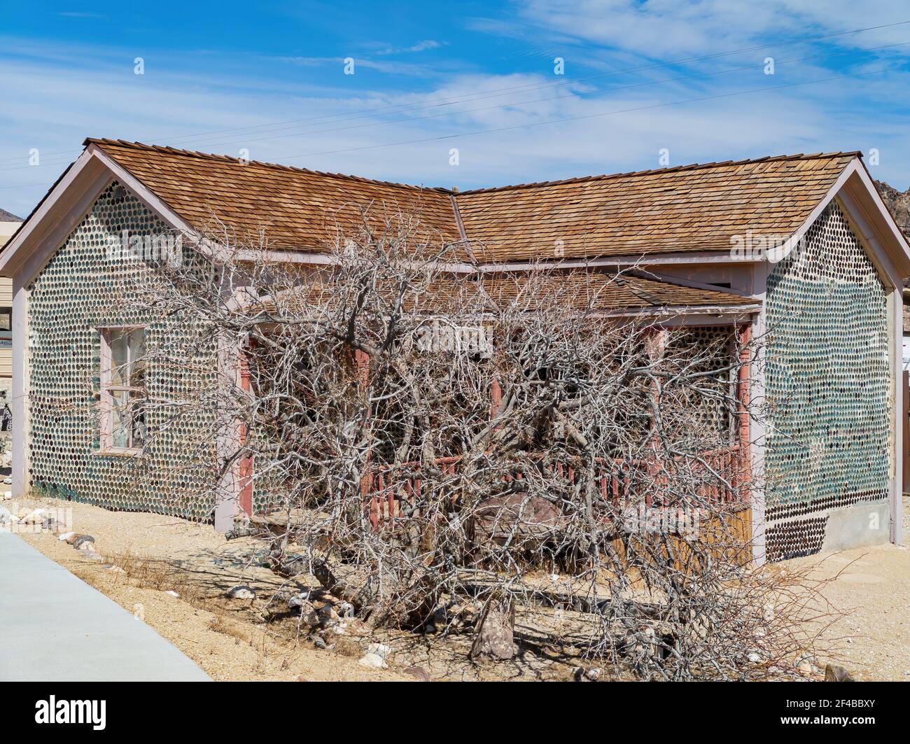Tom kellys bottle house hi-res stock photography and images - Alamy