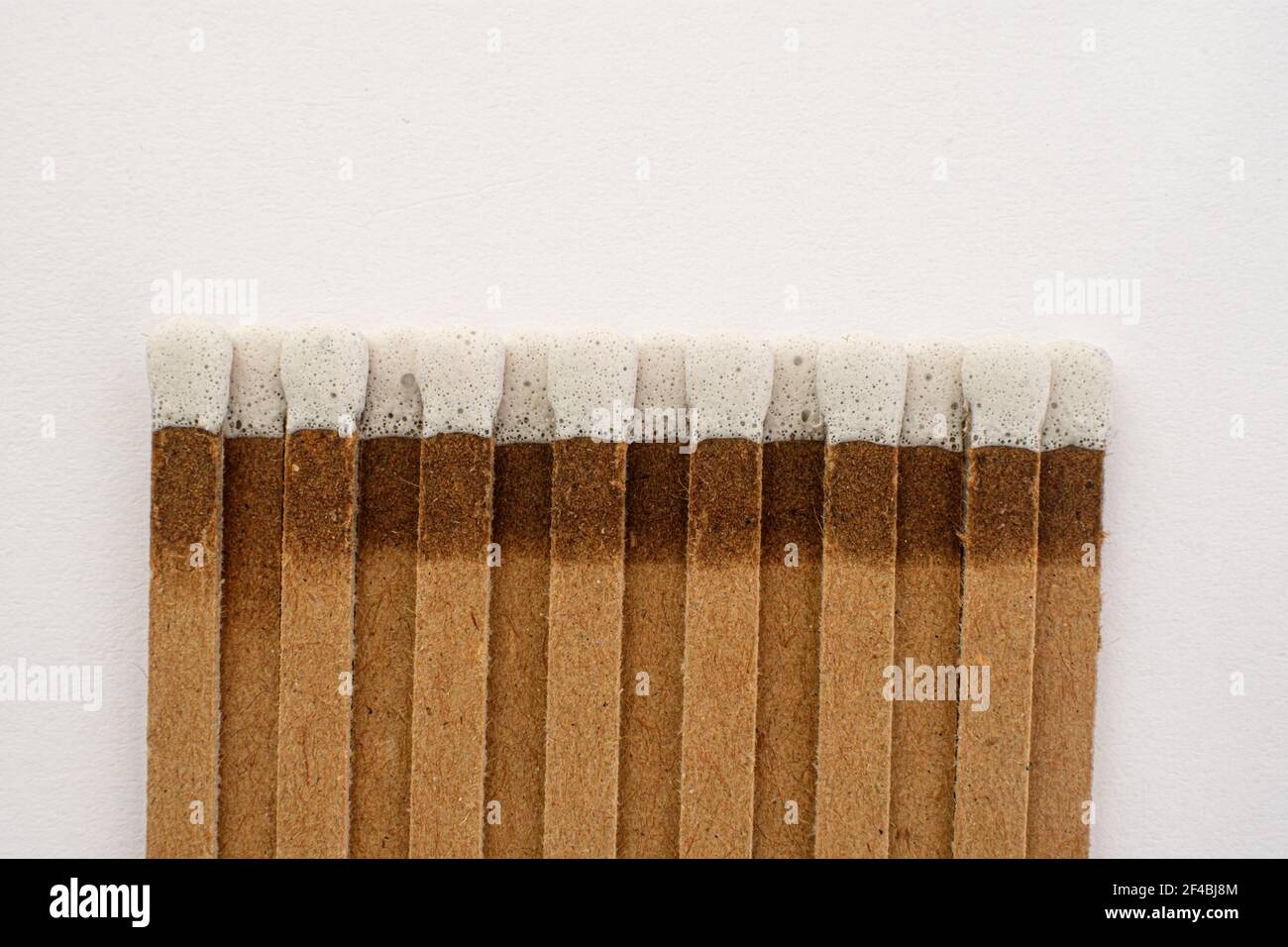 Pile of matchsticks hi-res stock photography and images - Alamy