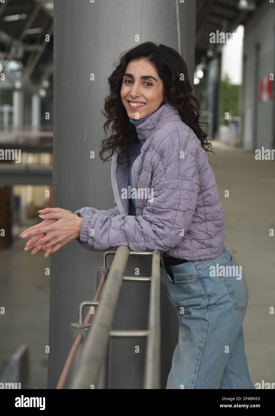 Cologne, Germany. 19th Mar, 2021. Actress Suri Abbassi plays figure ...
