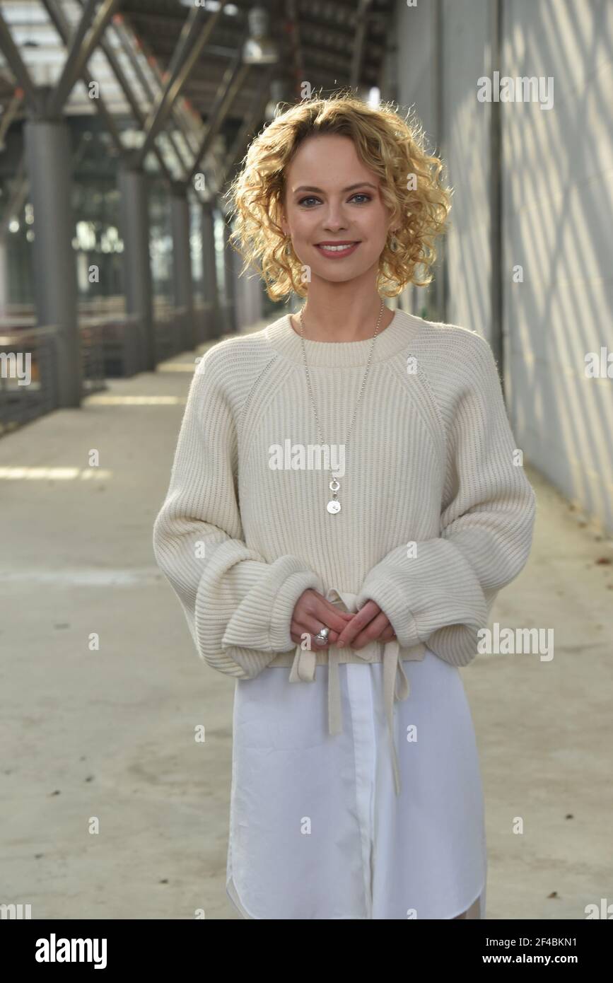 Barbara March Actress