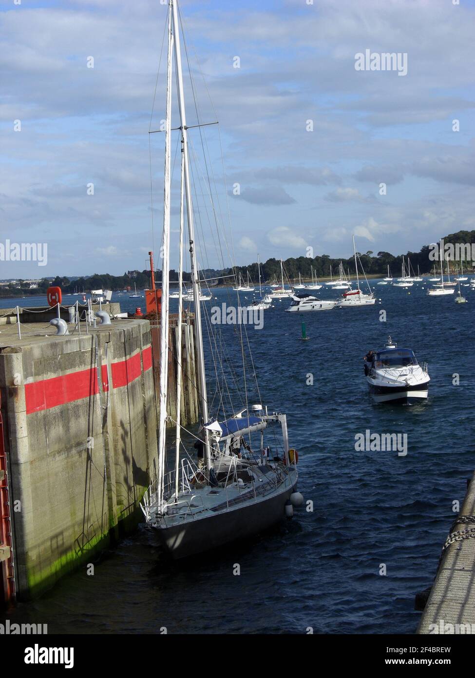Rance barrage High Resolution Stock Photography and Images - Alamy