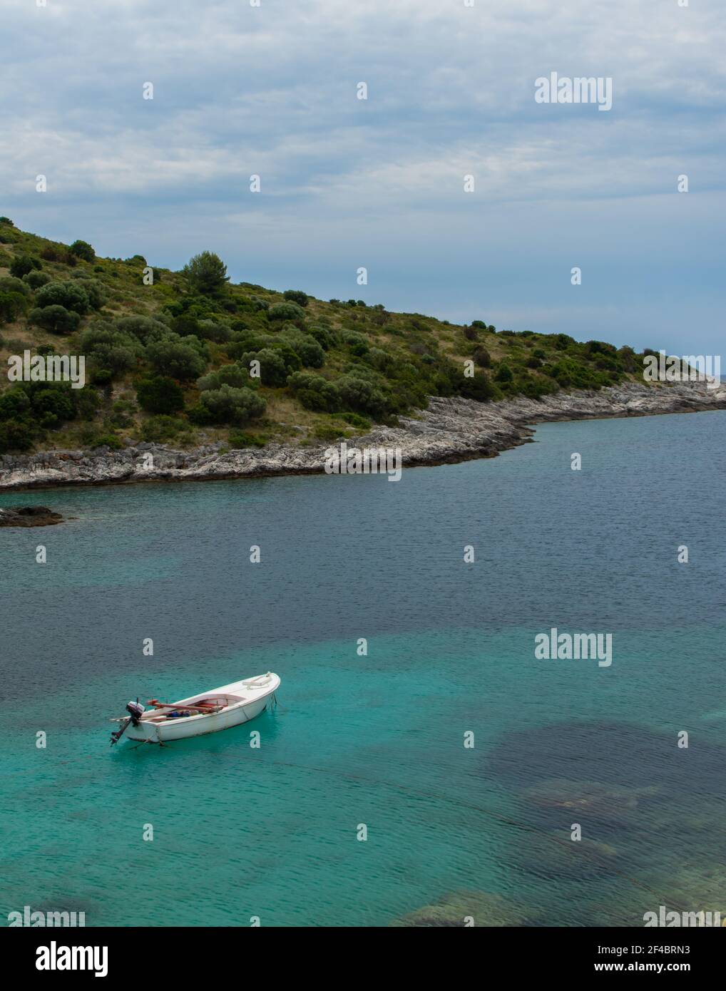 Sea boat beach hi-res stock photography and images - Alamy