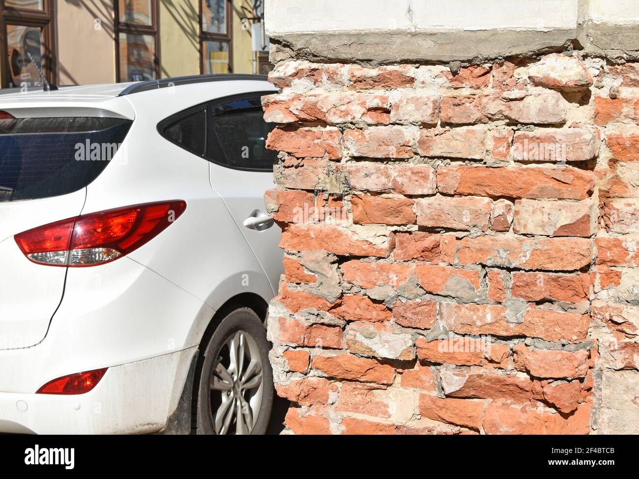 Old building during restoration hi-res stock photography and images - Alamy