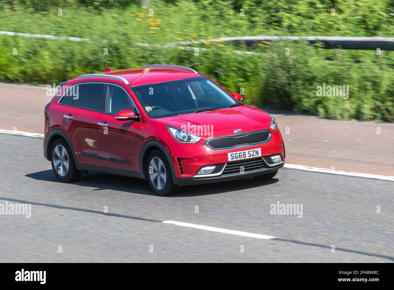 2018 red Kia Niro 2 S-A 1580cc hybrid electric; Vehicular traffic ...