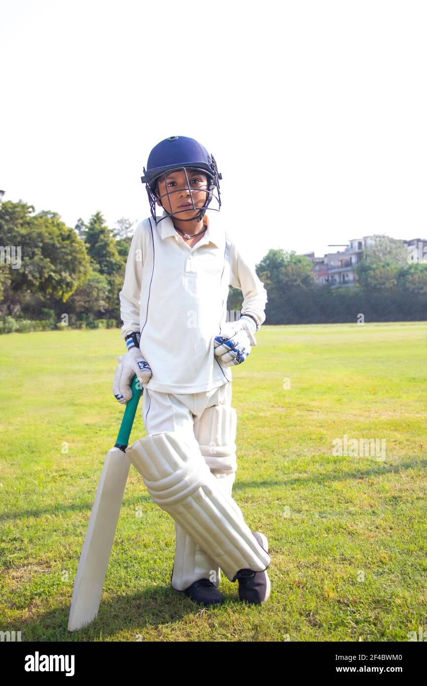 Years boy childhood cricket hi-res stock photography and images - Alamy