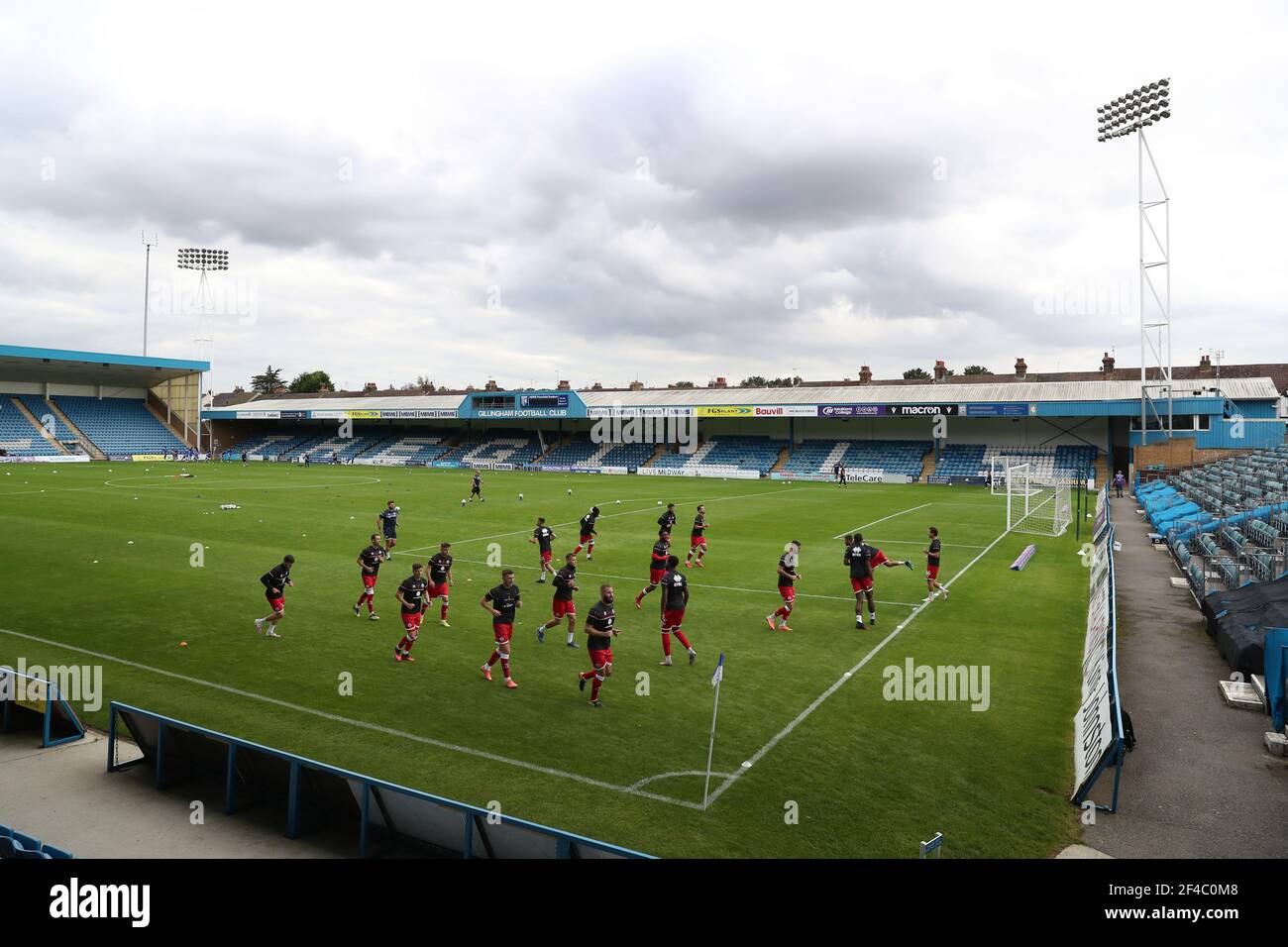 Priestfield stadium general view hi-res stock photography and images ...