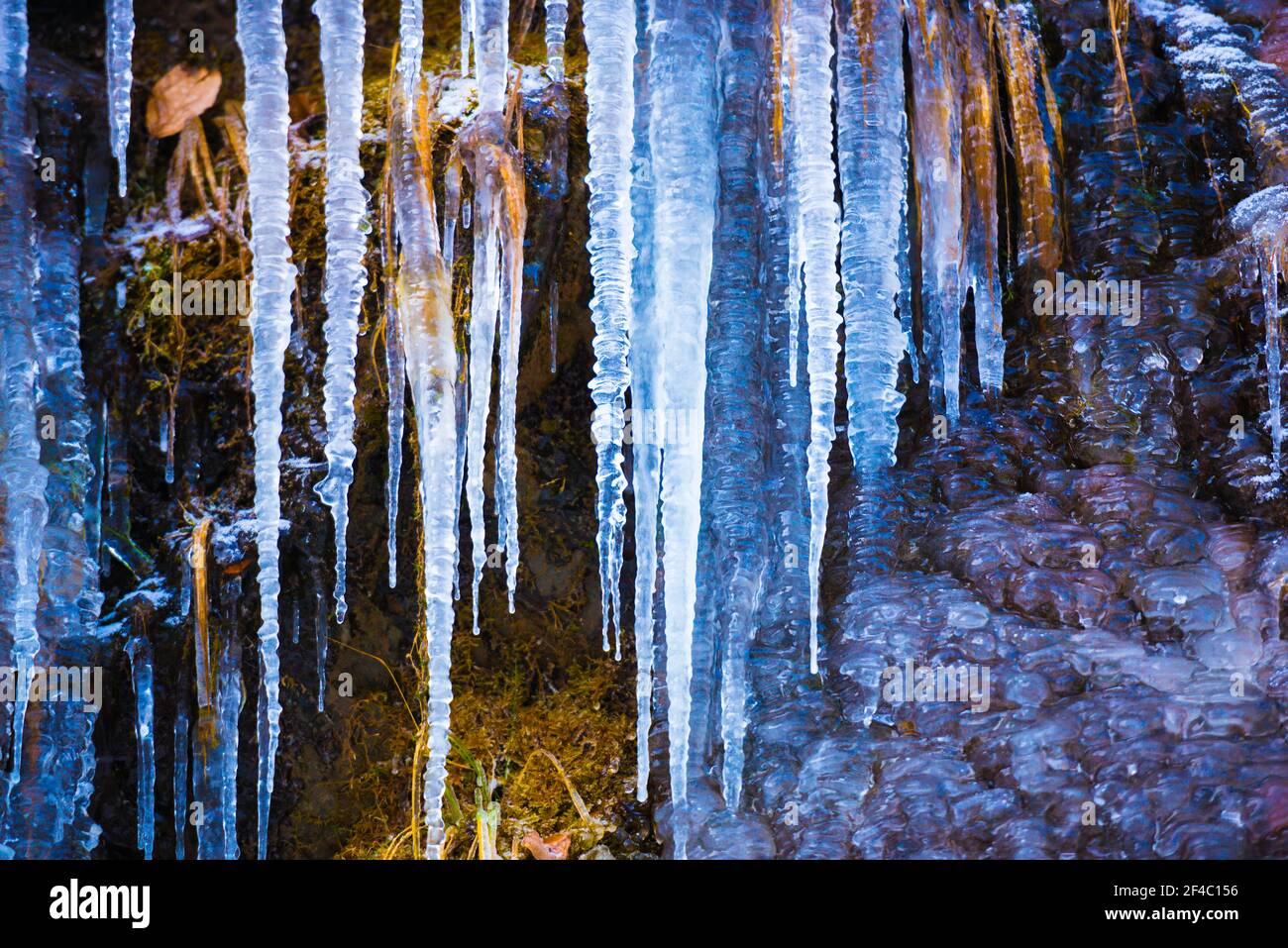 Winter frozen icicles Stock Photo - Alamy