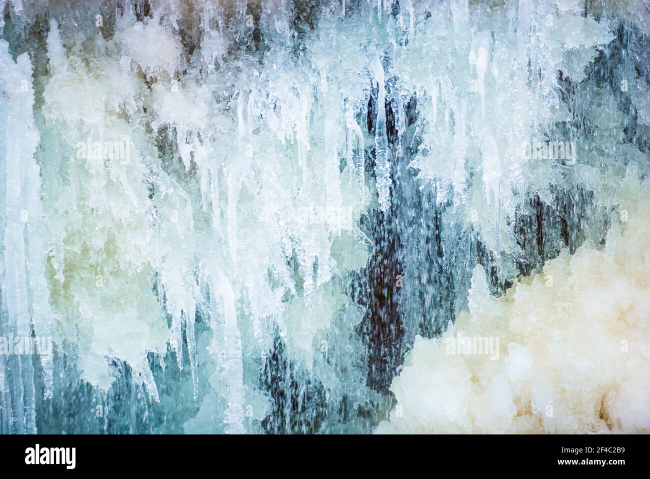 Winter frozen icicles Stock Photo - Alamy