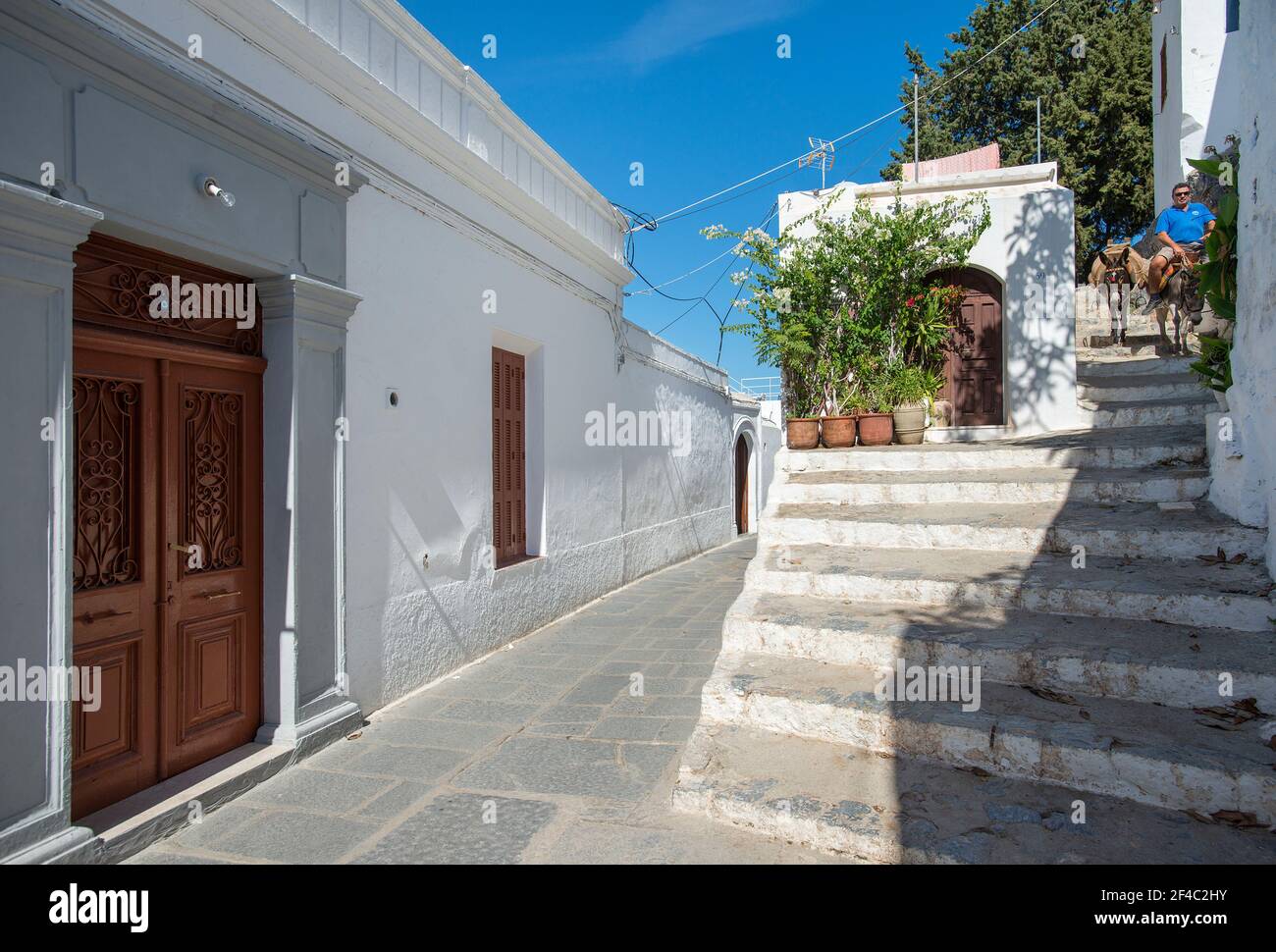 Pedestrian streets, Lindos, Rhodes, Dodecanese, Greece Stock Photo - Alamy