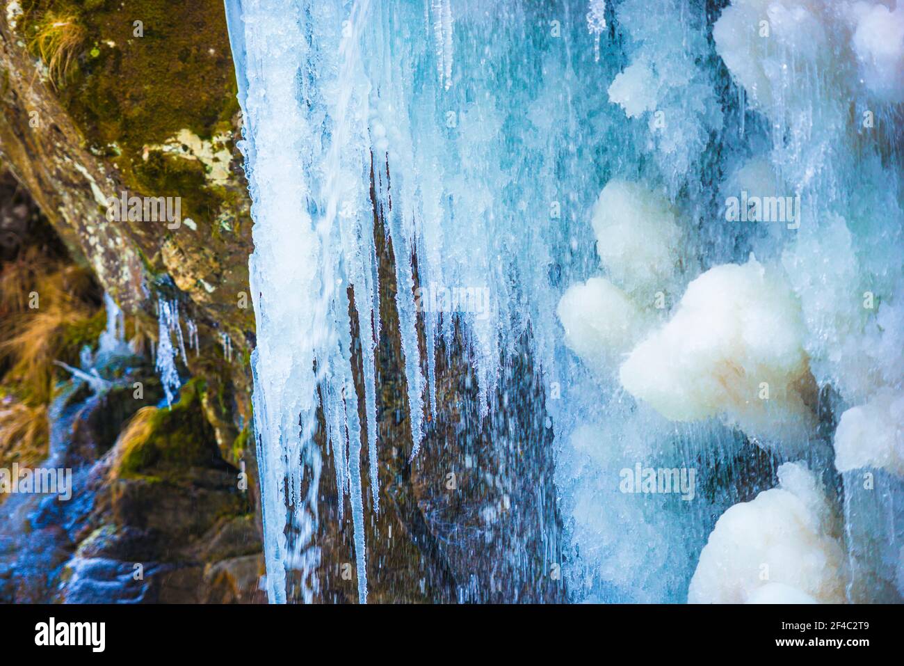 Winter frozen icicles Stock Photo - Alamy