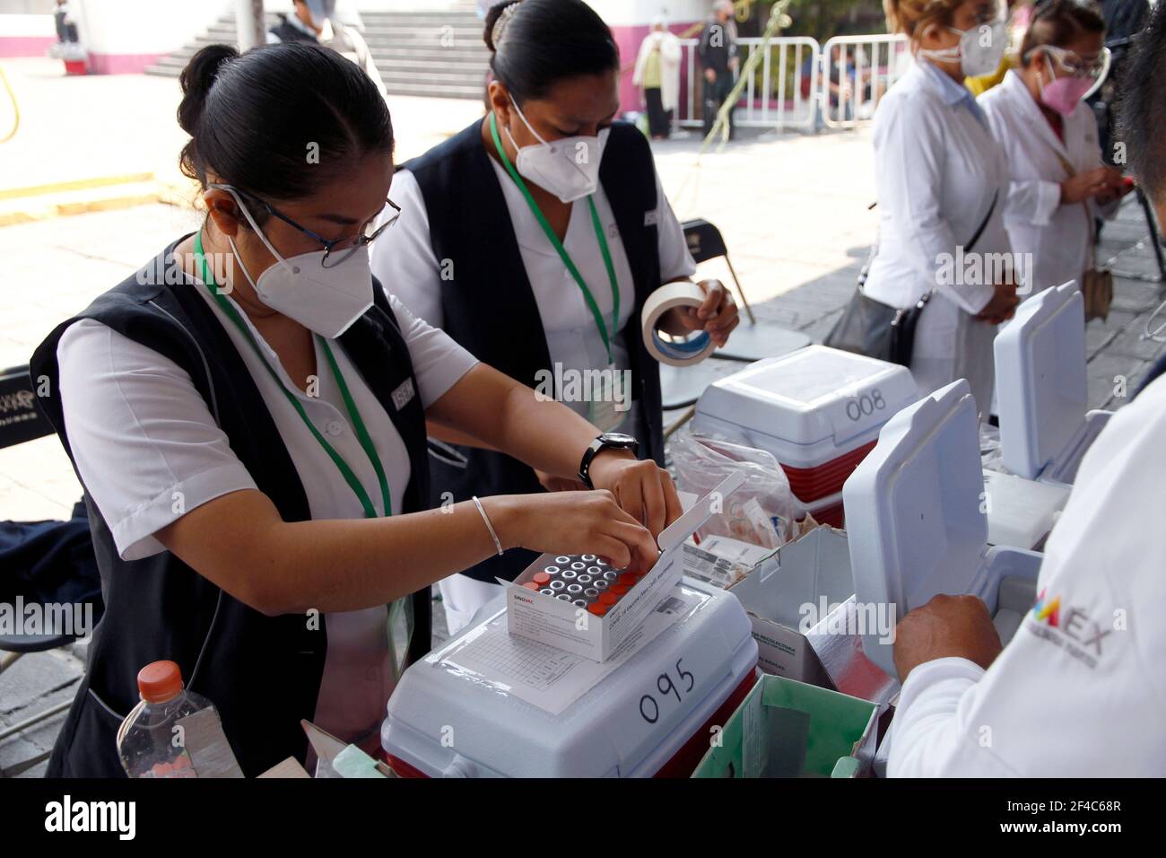 Over 60 years hi-res stock photography and images - Alamy