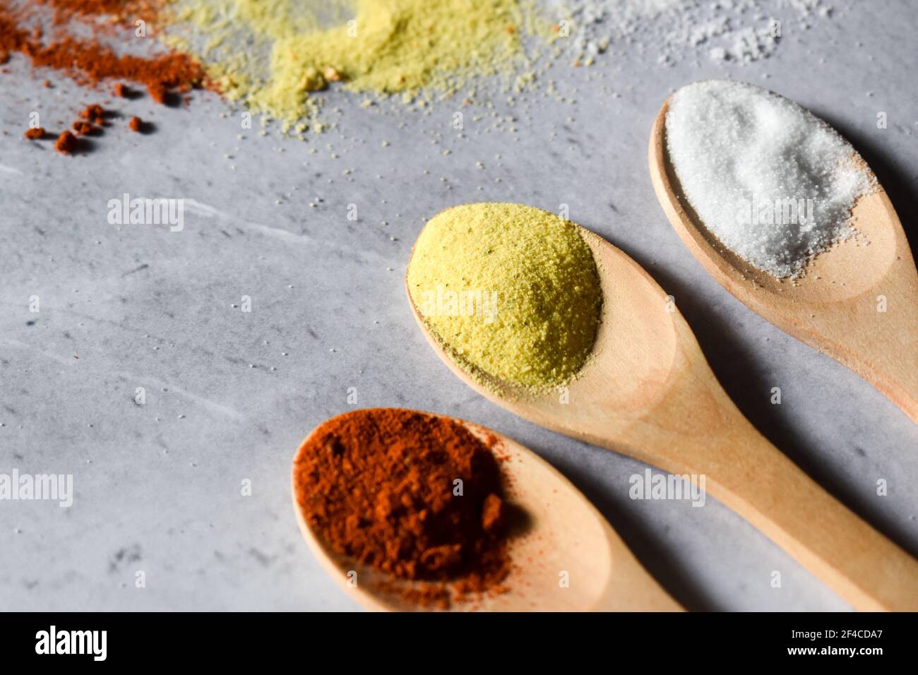 Spices in a spoon hi-res stock photography and images - Alamy