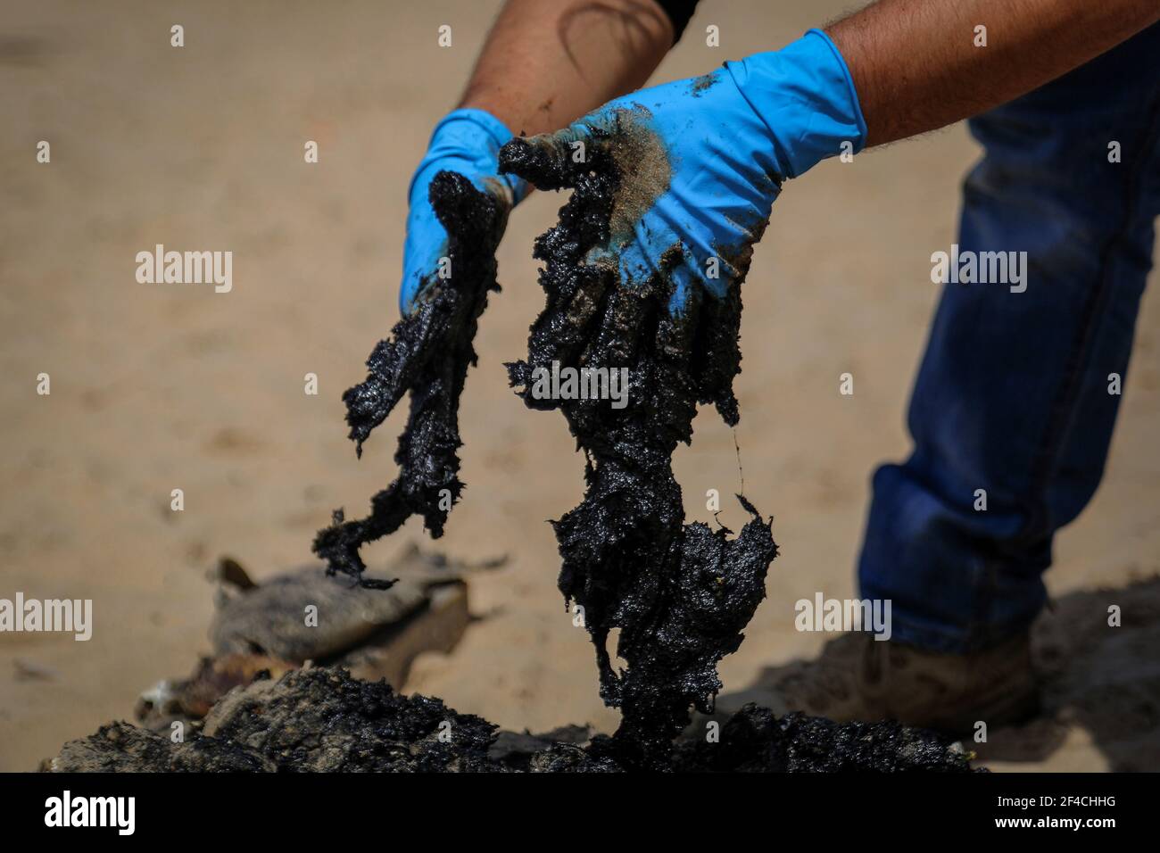 Tar tanker hi-res stock photography and images - Alamy