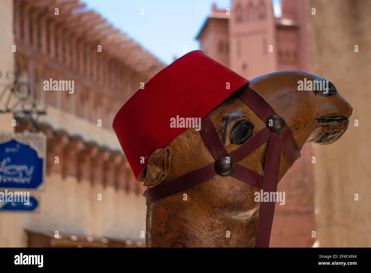 Earth sphere people statue hi-res stock photography and images - Alamy