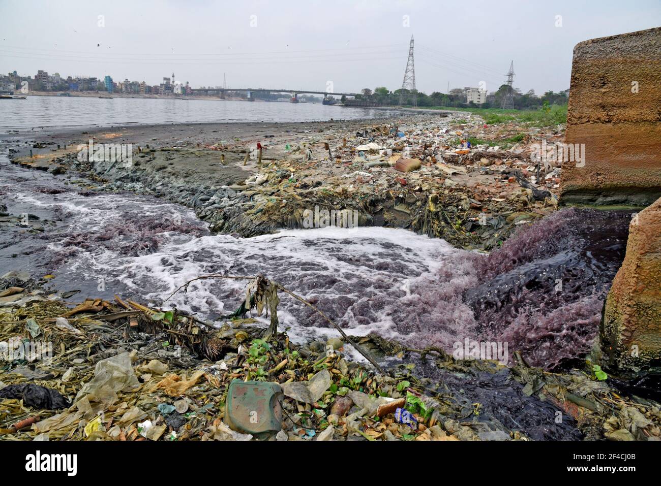 water pollution in dhaka Stock Photo - Alamy