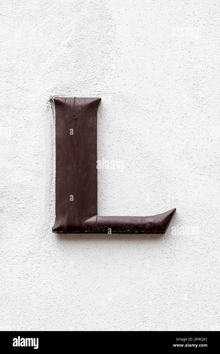 Brown wooden letter L Stock Photo - Alamy