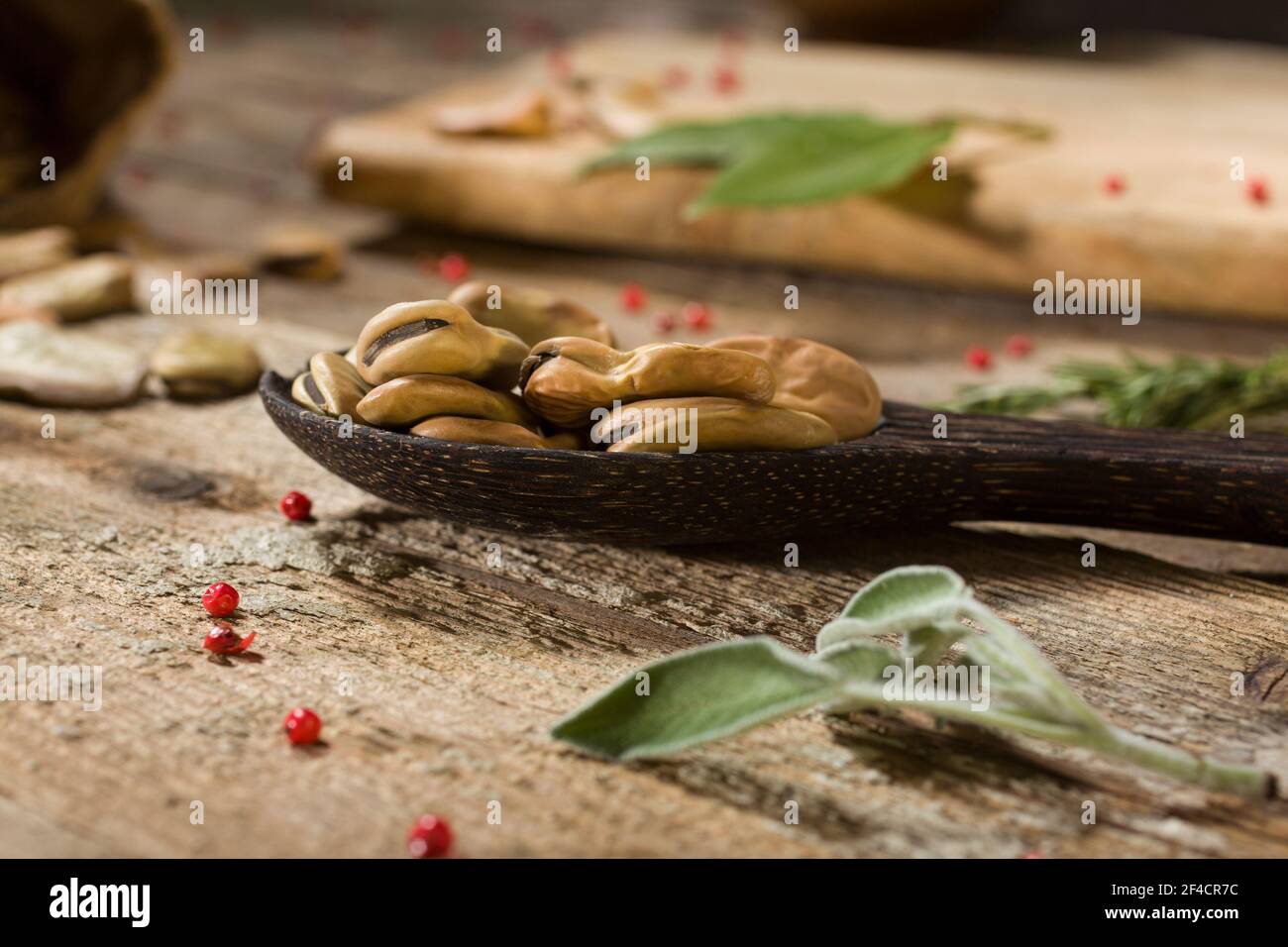 Ladle bean hi-res stock photography and images - Alamy