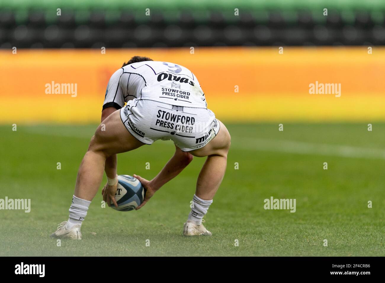 Charlie chapman hi-res stock photography and images - Alamy