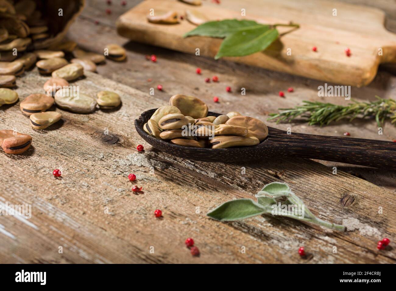 Ladle bean hi-res stock photography and images - Alamy