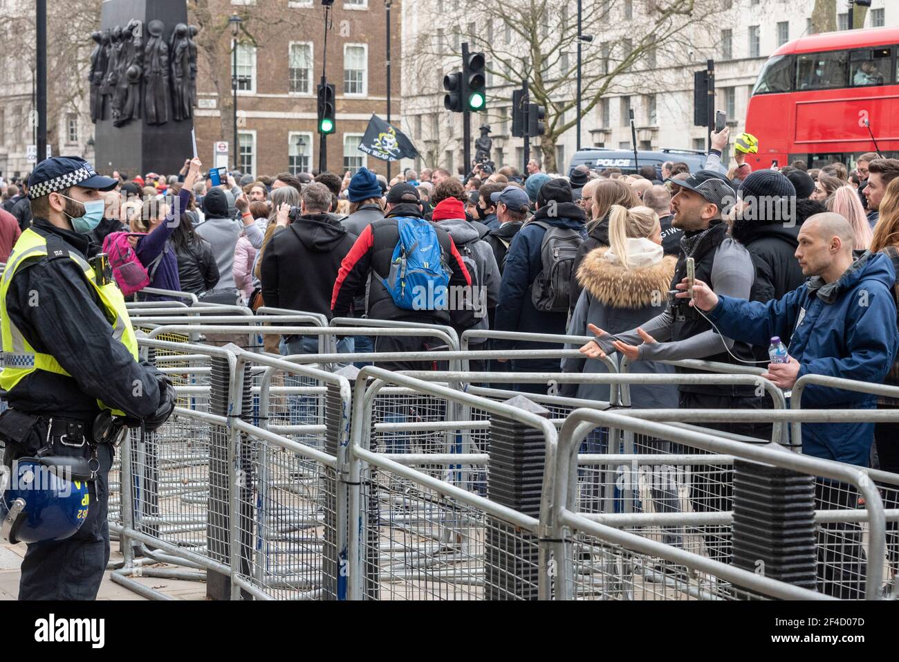 Crowd standing outside westminster hi-res stock photography and images ...