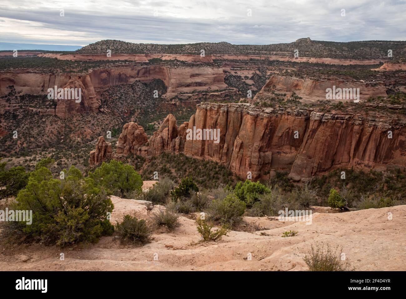 Sedimentary rock layers horizontal hi-res stock photography and images ...