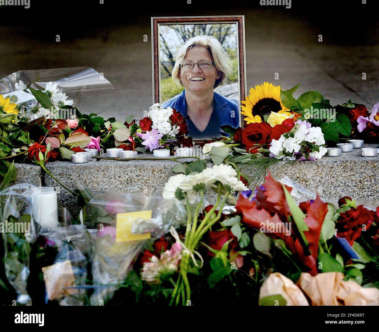 Anna lindh knife attack hi-res stock photography and images - Alamy