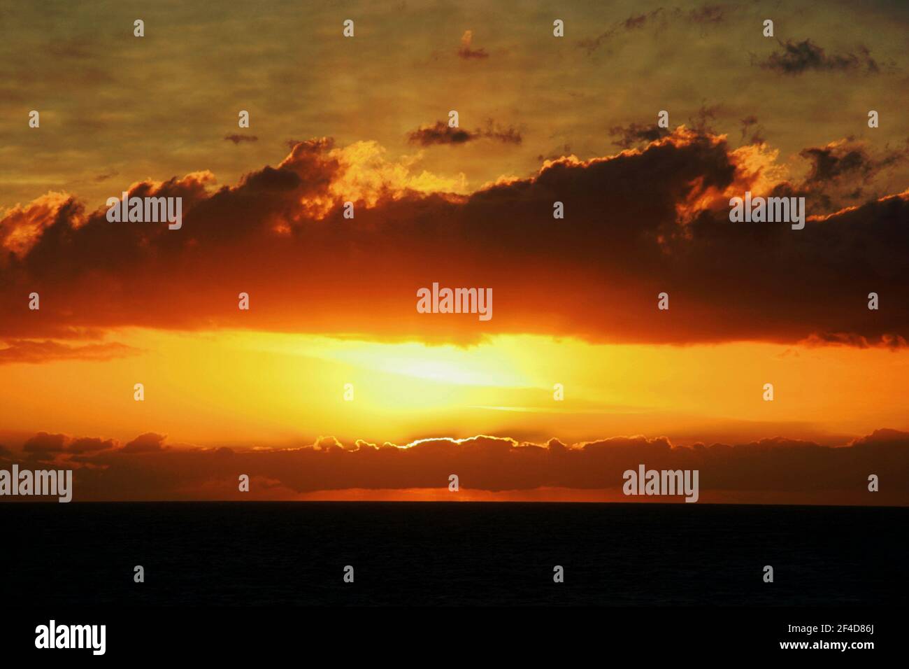 sun rise over the atlantic ocean Stock Photo - Alamy