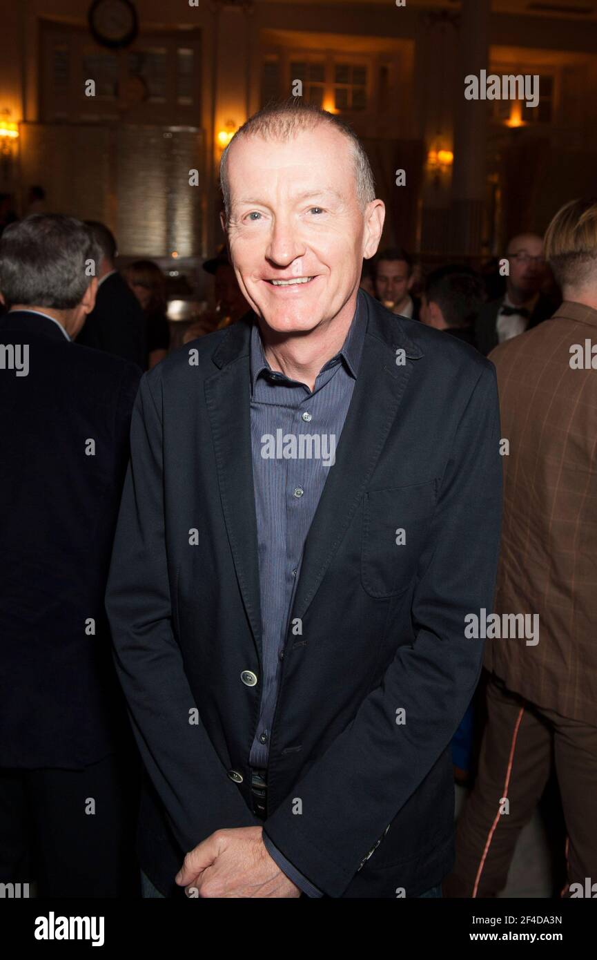 Snooker player 80s hi-res stock photography and images - Alamy