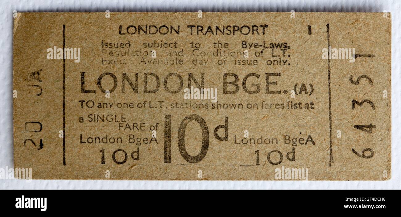 1950s london bridge station hi-res stock photography and images - Alamy