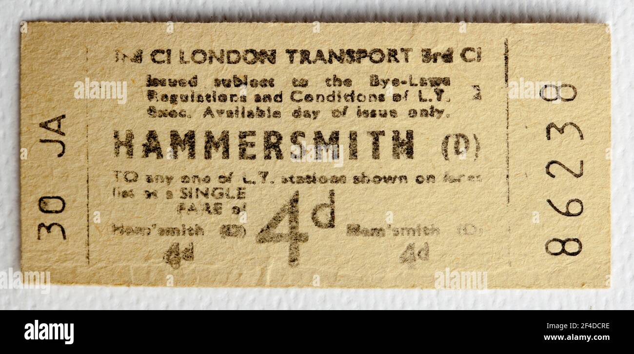 1950s train station hi-res stock photography and images - Alamy