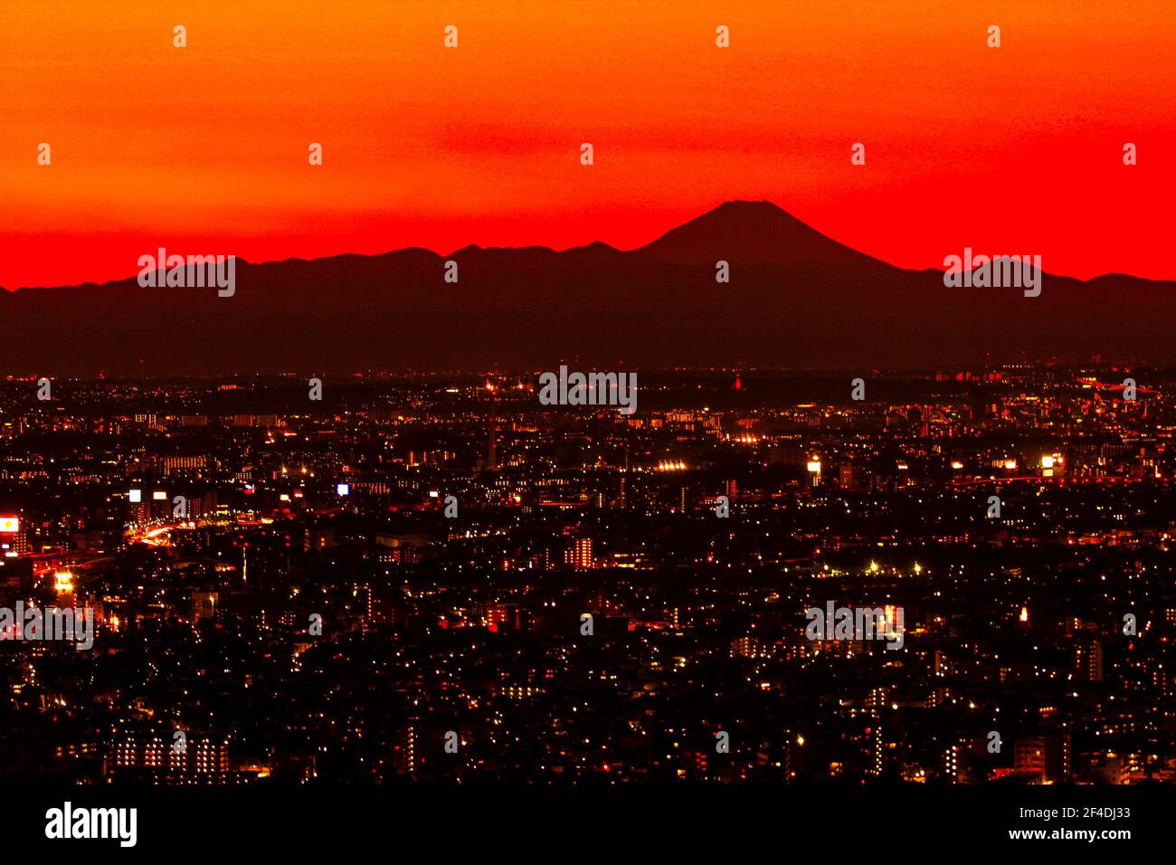 Mount Fuji outside Tokyo Japan at sunset Stock Photo - Alamy