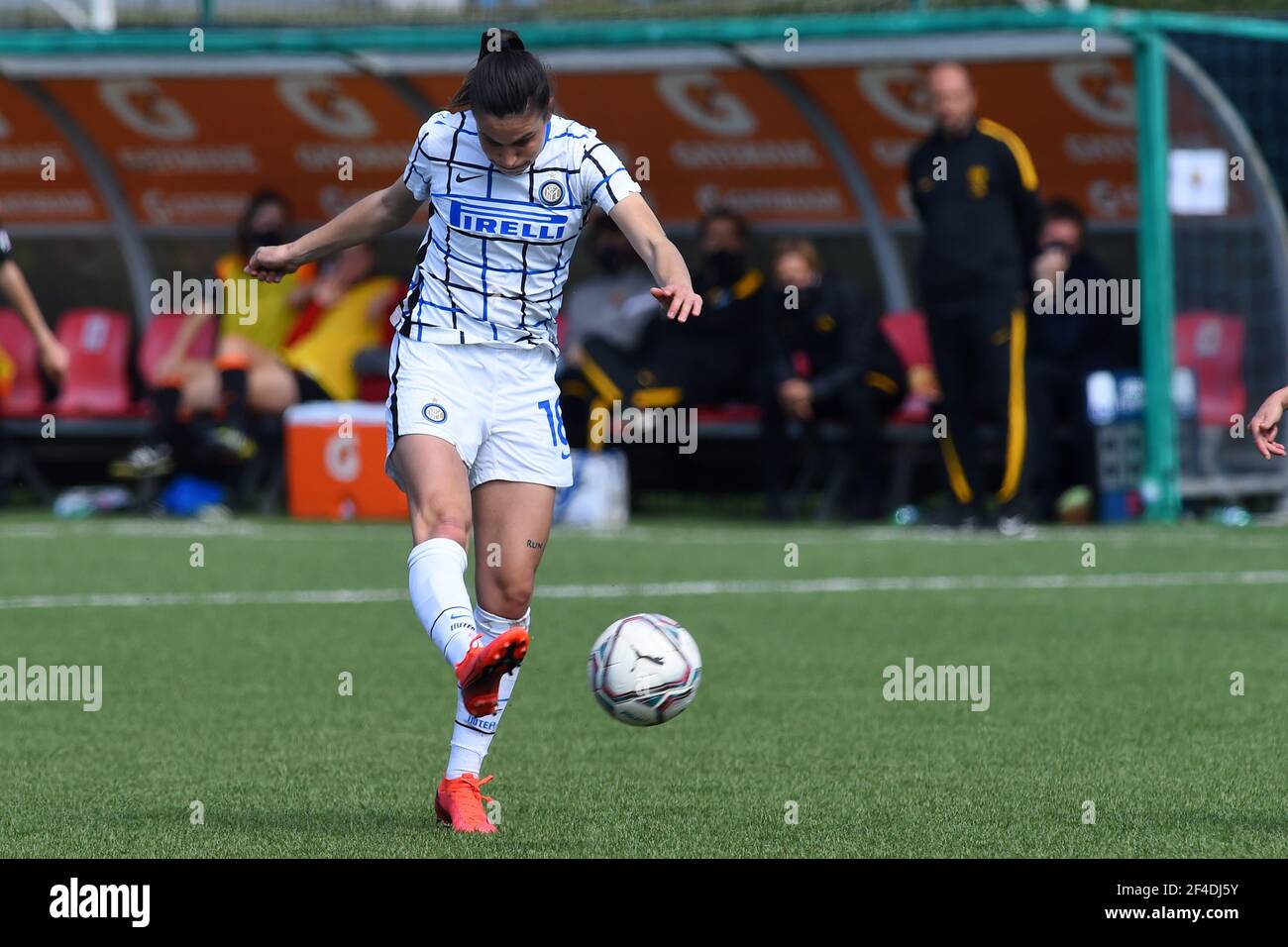 Fc inter woman hi-res stock photography and images - Alamy