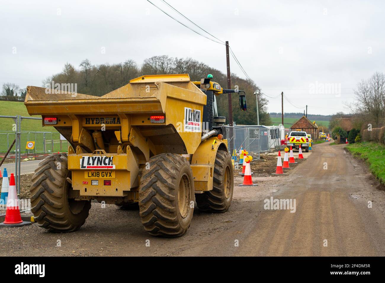 Chalfont St Giles, UK. 18th March, 2021. The winding country Bottom ...