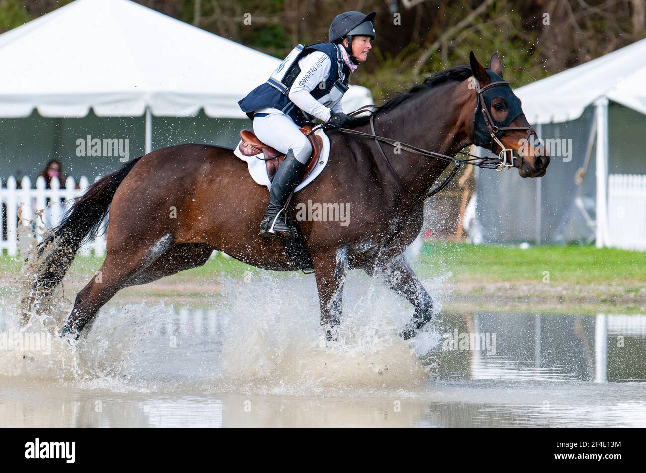 Equine riot gear hi-res stock photography and images - Alamy