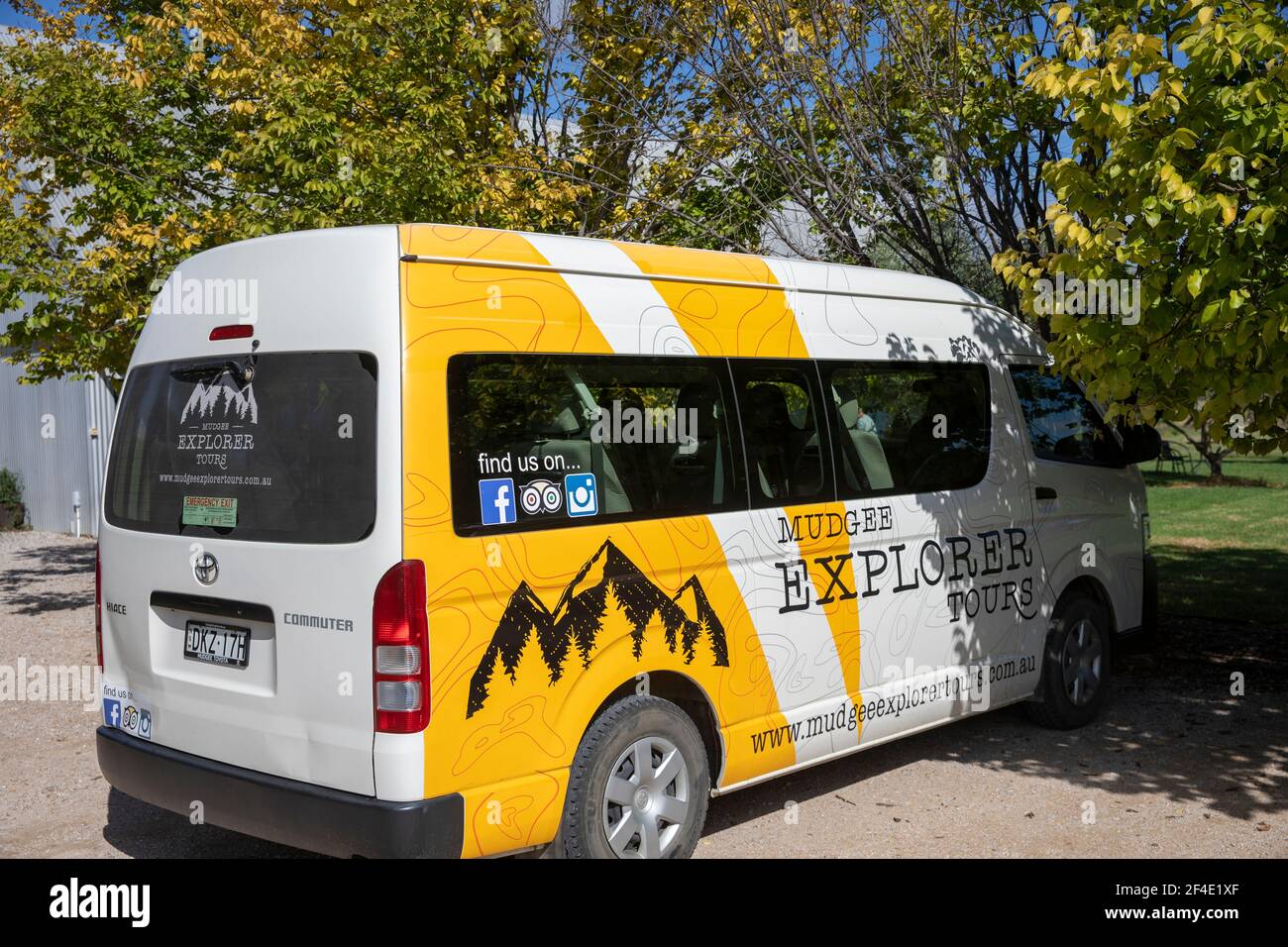 Regional nsw bus hi-res stock photography and images - Alamy