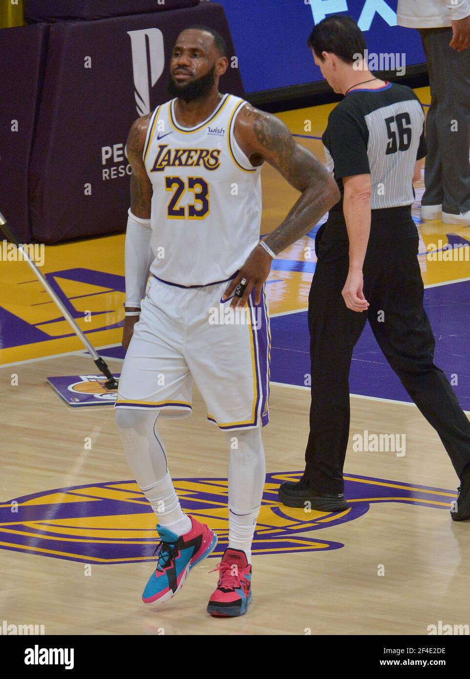 99 body hi-res stock photography and images - Alamy