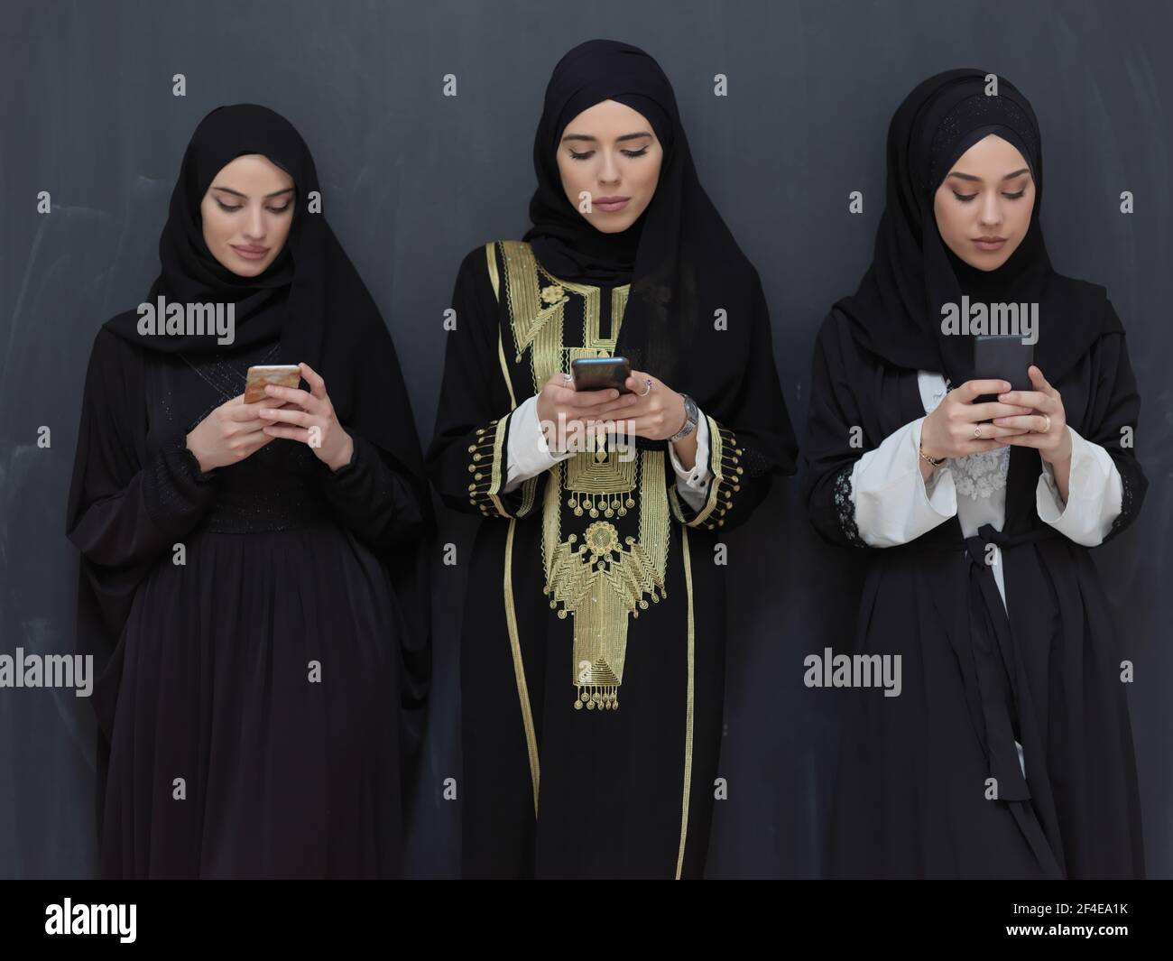 Portrait of Arab women wearing traditional clothes or abaya Stock Photo ...
